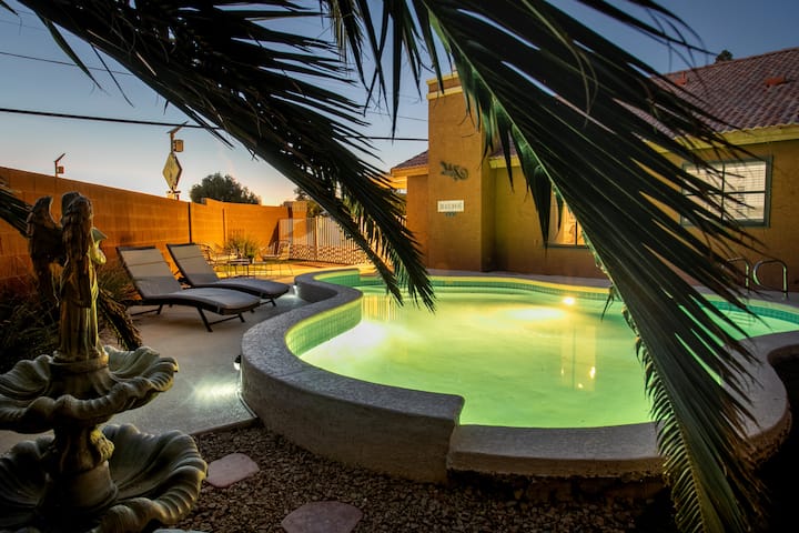 Beautiful 3br Home: Gated Pool, Arcades, Ping Pong - North Las Vegas, NV