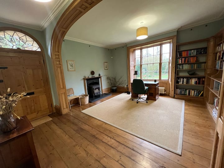 Charming 8-bedroom Retreat In Rural Kent
Village - Hythe