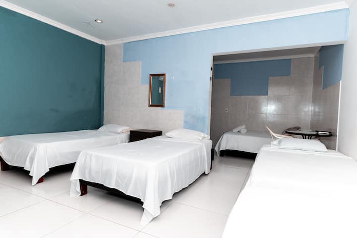 Habitación Para Grupos De 6 O 5 - San Andrés