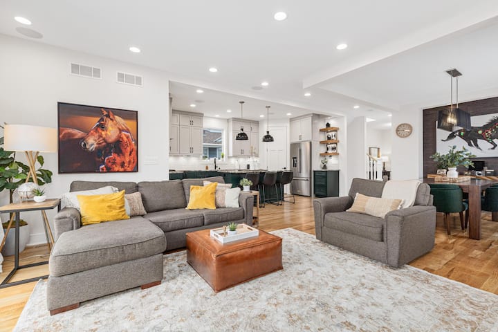 Modern & Stylish 4br|4ba Getaway In Sw Minneapolis - Edina, MN