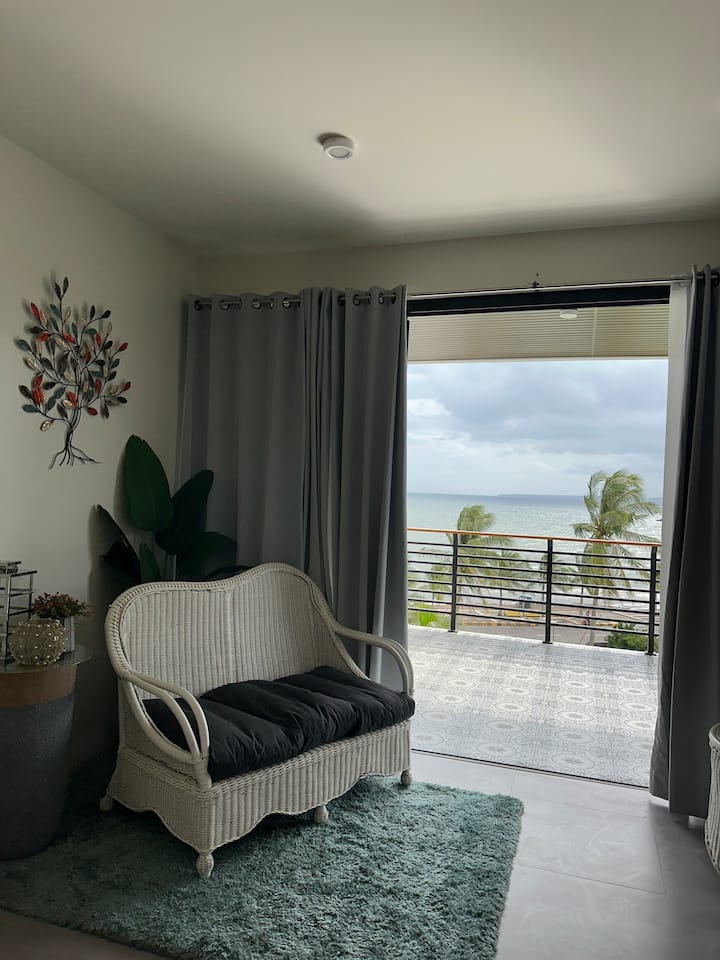 Ogma Suites - 4 Guests Studio With Sea View - Legazpi City