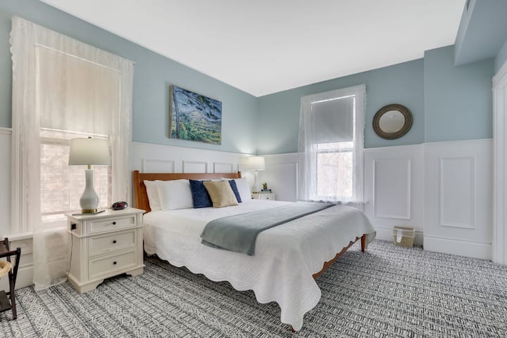 Short North King Suite W/ Sofa Bed & Private Bath - Columbus, OH