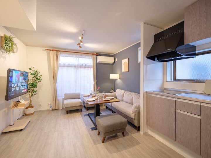 押上駅徒歩５分/スカイツリー近/最大6名/静かな街並み/59㎡貸切/巻き寿司体験可 - Asakusa