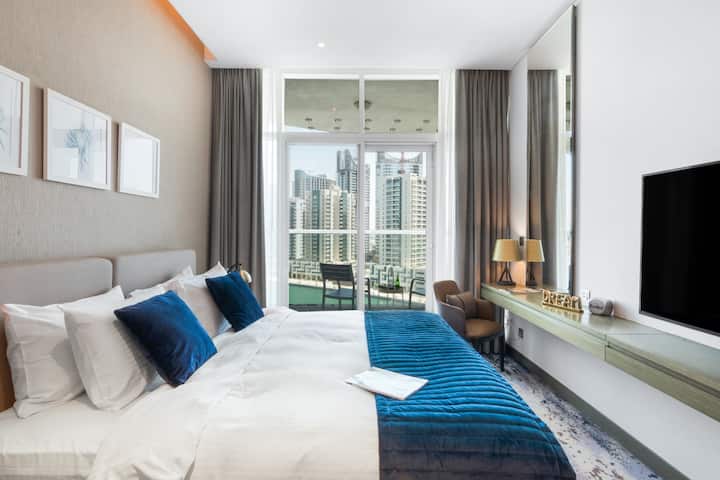 Curated Studio In Business Bay With Canal View! - Dubai