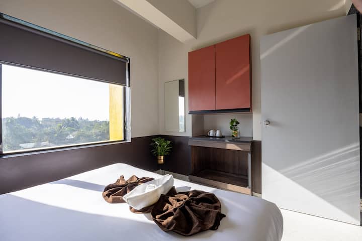 3 Bhk In Saavi Suits, Daman - Vapi