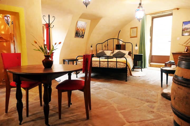 Gîte De Charme La Chadeleufade Au Pays Des Couzes - Saint-Saturnin