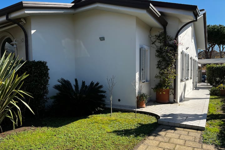 Villetta Degli Olmi - Relax E Mare - Forte dei Marmi