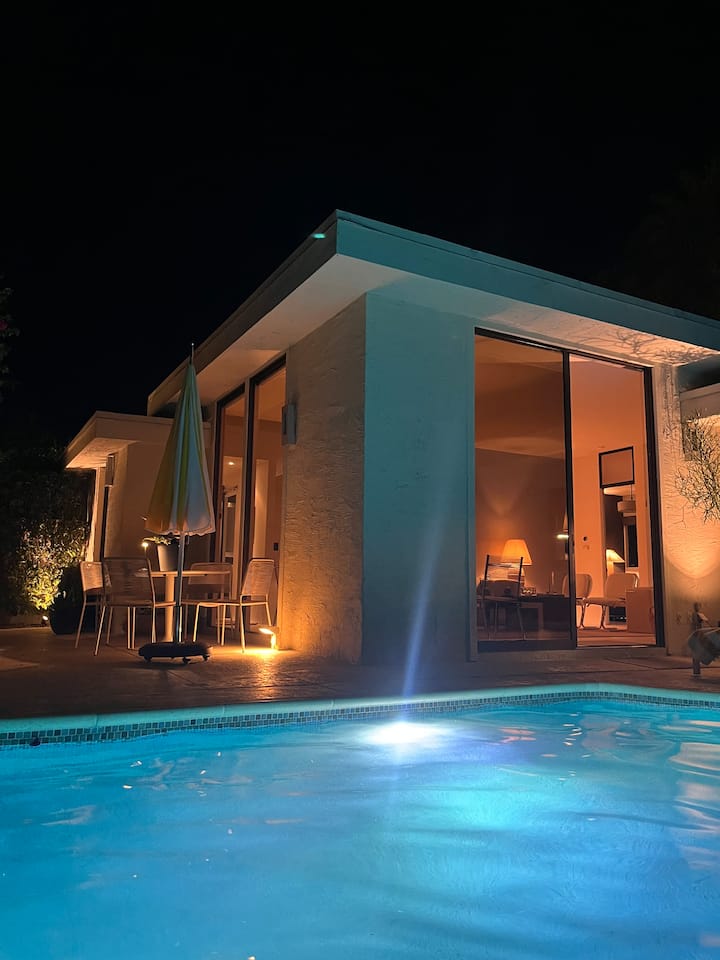 Historic Racquet Club Hideaway With Private Pool - 팜스프링스