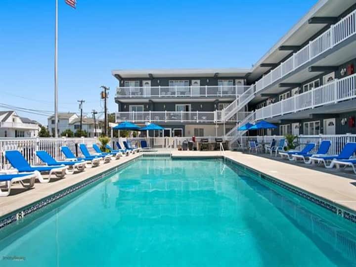 Beach Block Condo W Huge Pool! - North Wildwood, NJ