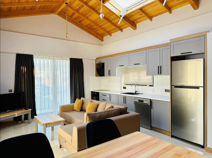 Havuzlu Villa Asil 2+1 - Çukurbağ