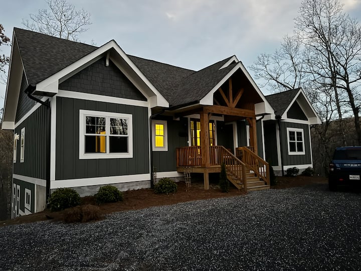 Golden Bear Cottage - Cashiers, NC