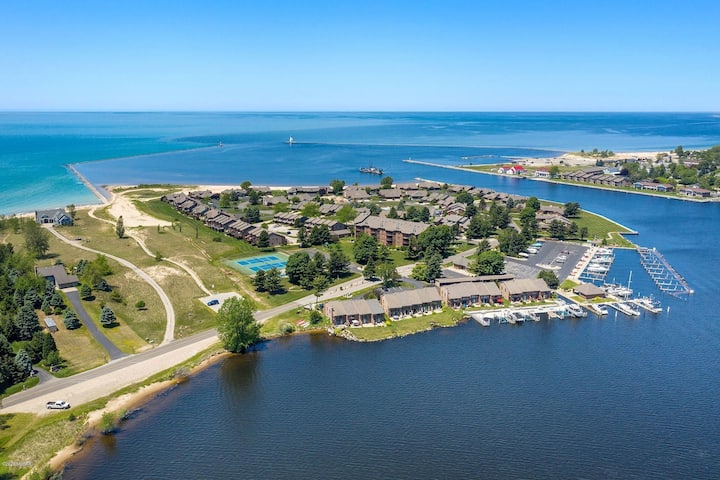 Lake Michigan Condo - Ludington, MI