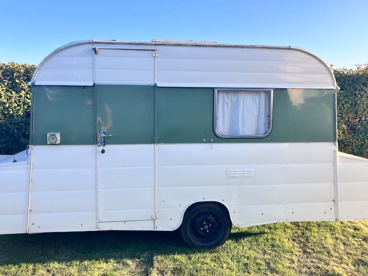 Sweet Caroline Caravan -