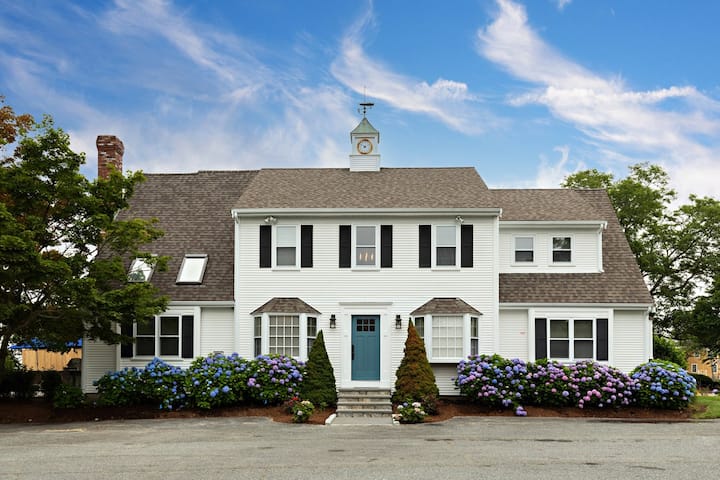 Dennis Village Home - Sleeps 18! - South Yarmouth, MA