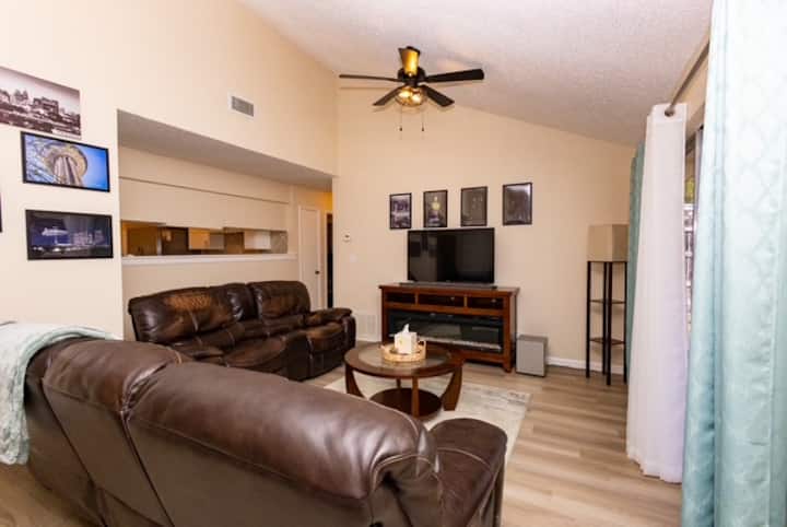 Lackland Afb | Bmt | Seaworld | Game Room - San Antonio