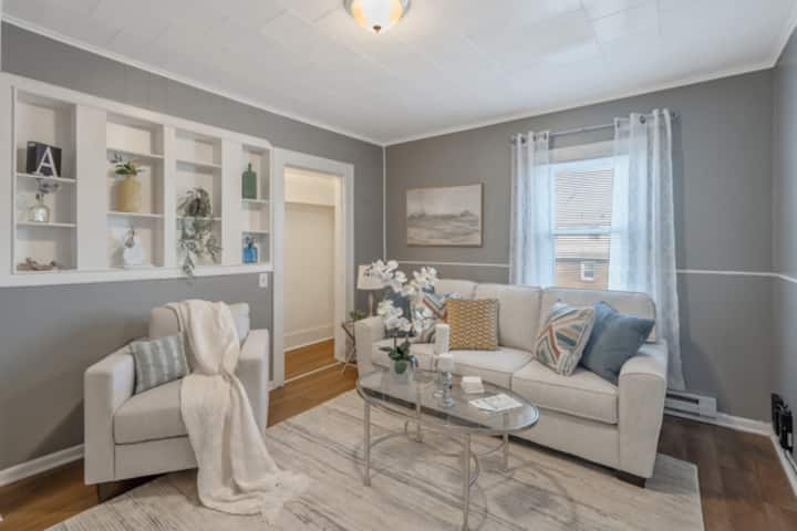 Modern 1br Near Syracuse U, Zoo & Dome |Fast Wifi - Liverpool, NY