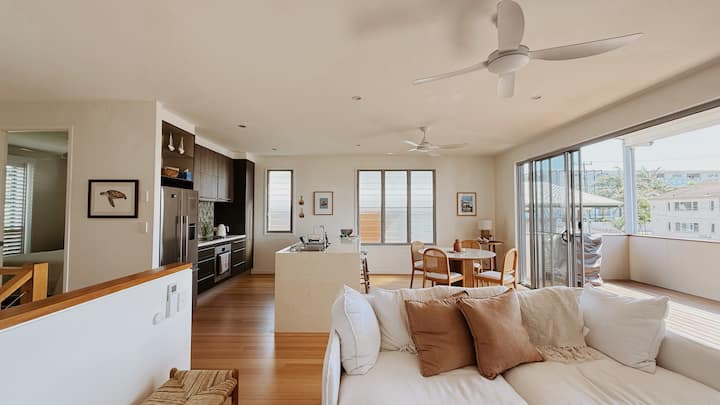 Coolum Townhouse, Close To Beach - Coolum Beach