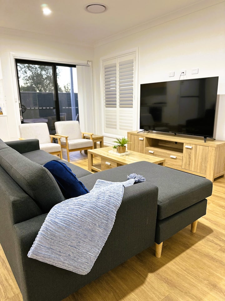 Relaxing Stay | Central Spot - Orange