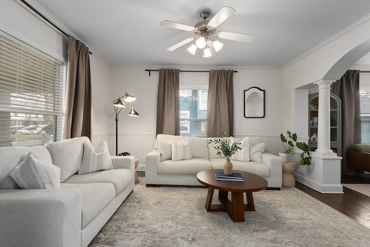 Traditional Meets Design House - Lee's Summit, MO