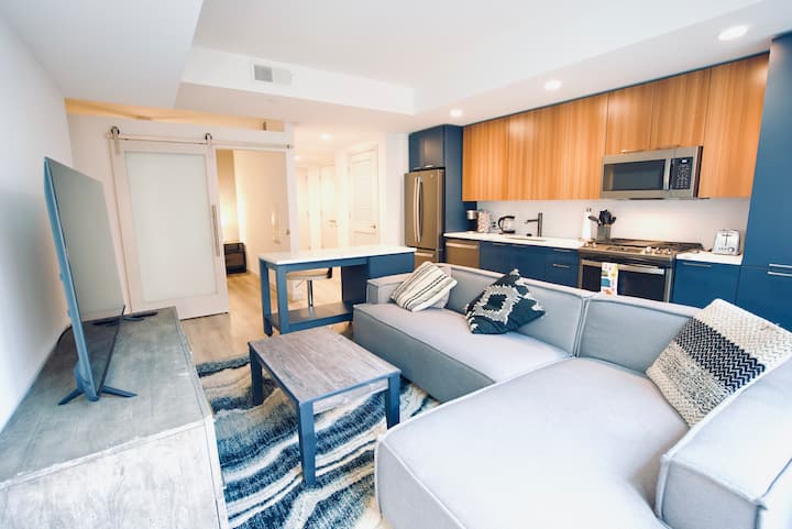 Bold City Living | 1br W/ Views & Vibes | Spacious - Washington, D.C.
