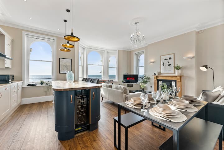 Breathtaking Penthouse - Sea Views - Worthing Beach