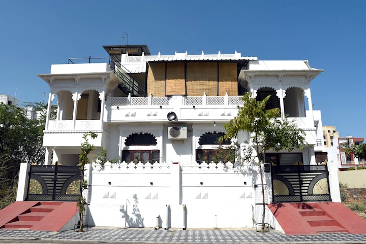 Global Baneda Villa
Luxury 4 Bhk - Udaipur