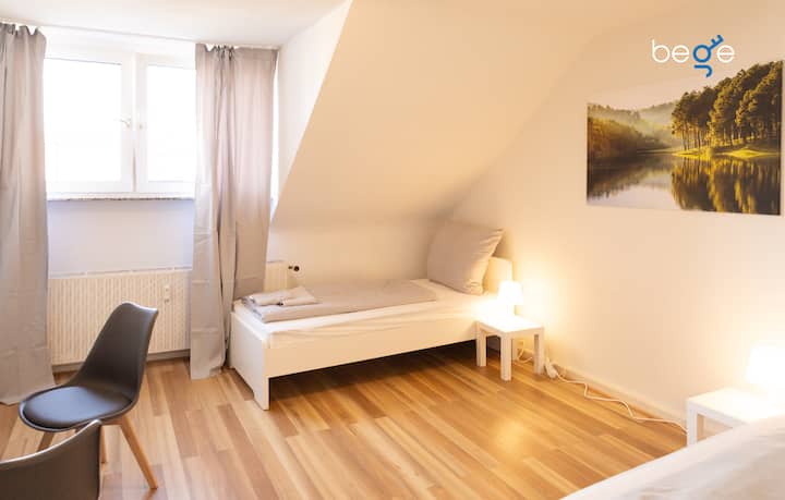 Bege Apartments | Staybiz Comfort - Oberhausen