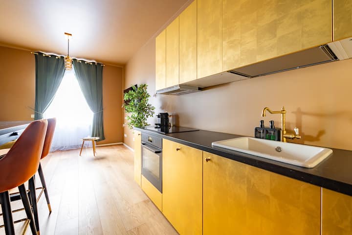 Maison Dorée (Gold) - Milan