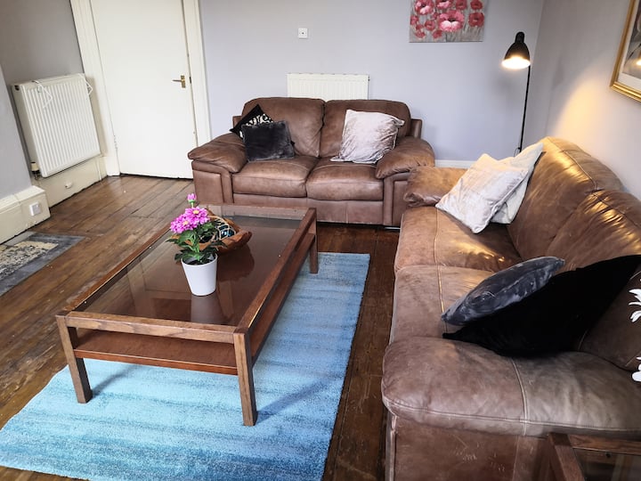 Large, Central Festival Flat - Edinburgh
