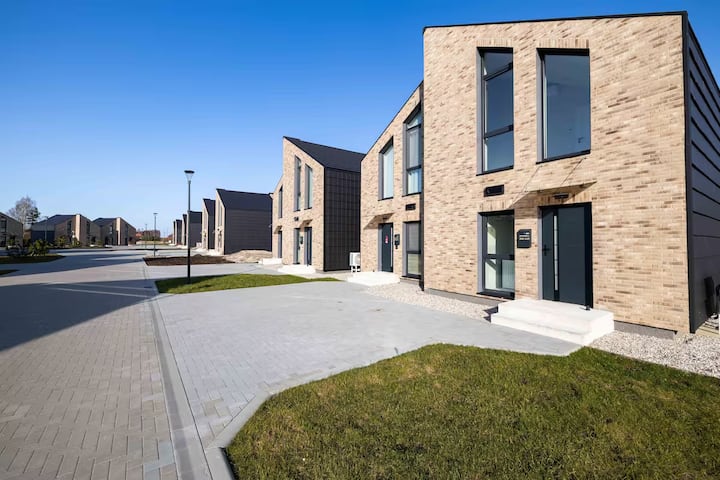 2 Bedroom Cottage At J7 - Lithuania