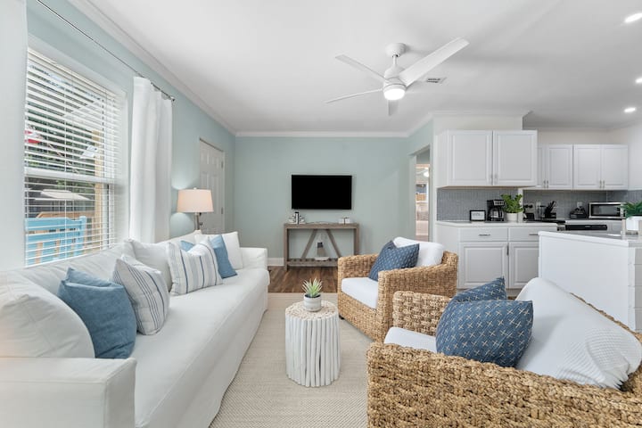 Designer 3br Bungalow Near Beaches/nas/downtown - Warrington, FL