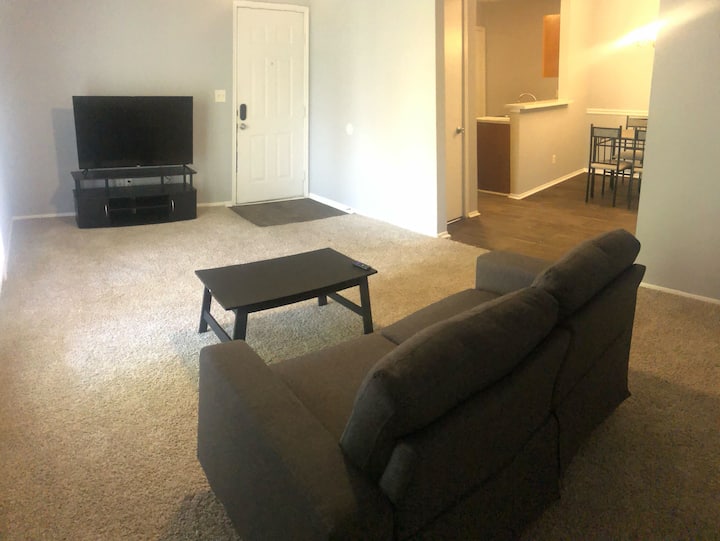 Beautiful Apartment, Birmingham Unit 806 - Hoover, AL