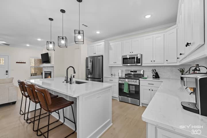 Bikers Breakaway: Bike - Golf - Boat - Relax - Bella Vista, AR