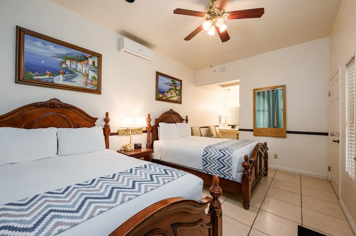 Casa Mariquita Qq Room - Santa Catalina Island, CA