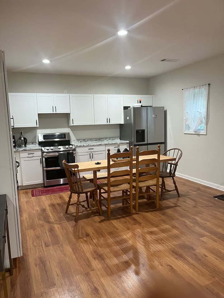 Cute & Cozy 2bd/2bth Apt. - Dallas, GA