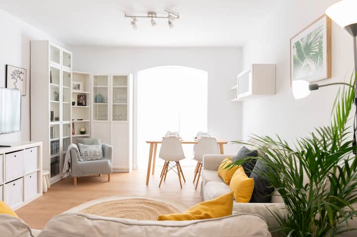 Alohamundi Castilla Vii - Seville, Spain