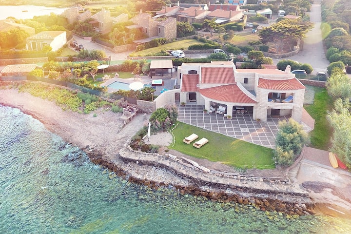 Villa Blanca Sea Front With Pool - Stintino