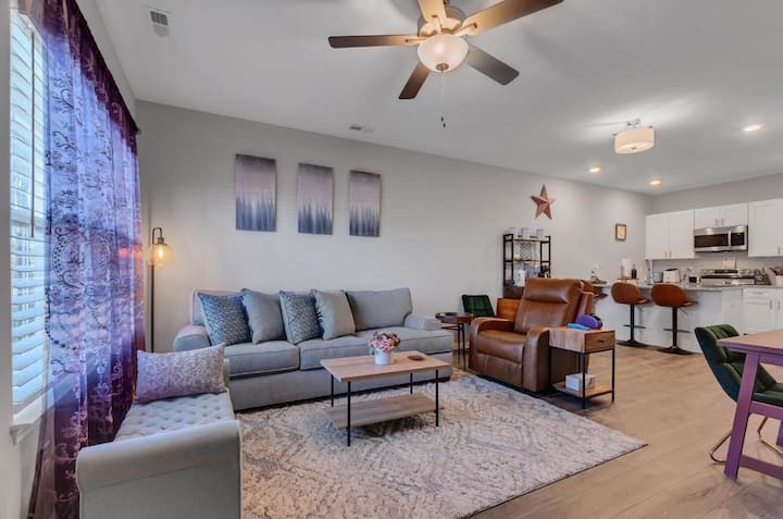 Like Home | Stylish Townhome Near Spring Hill & Gm - コロンビア, TN