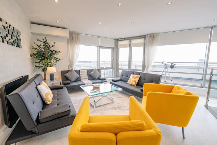 Luxe Penthouse Panoramic Views / Ac & Free Parking - Cardiff
