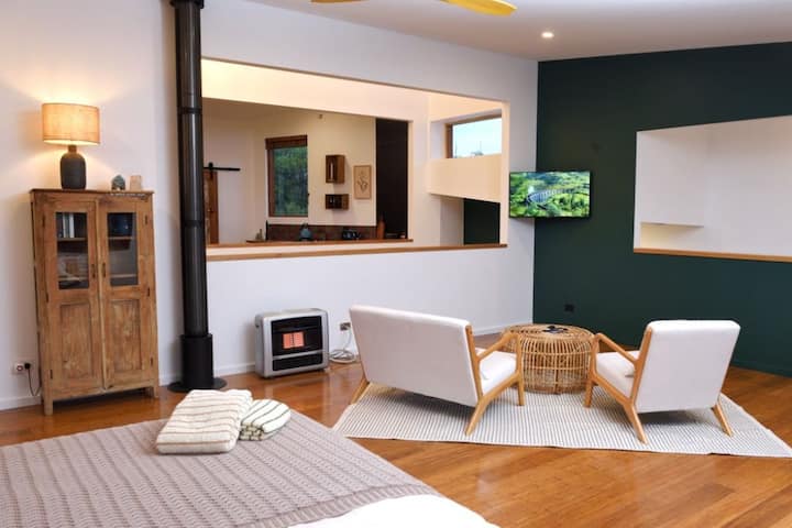 Panama-the Land Of Our Dreams - Bellingen