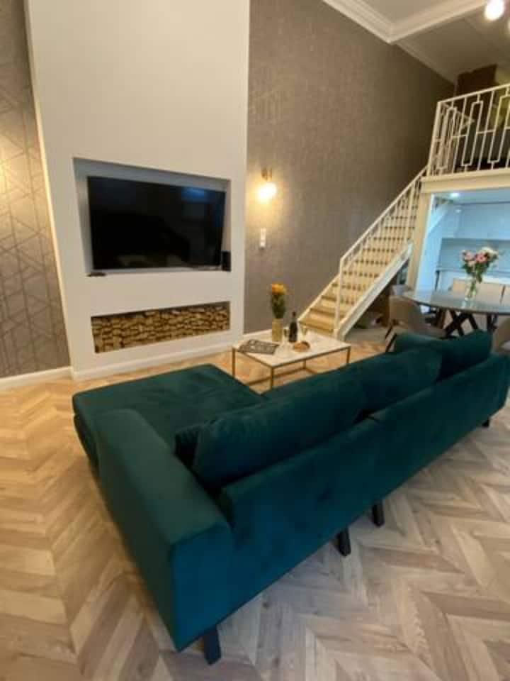 05 Bedroom Luxury Apartment In Central Budapest - Budapest