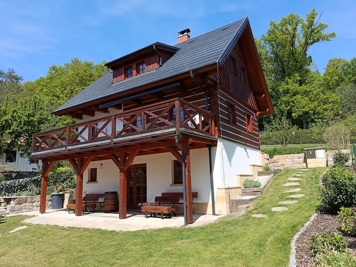 1/2 Roubenka Pod Hvězdami - Czech Republic