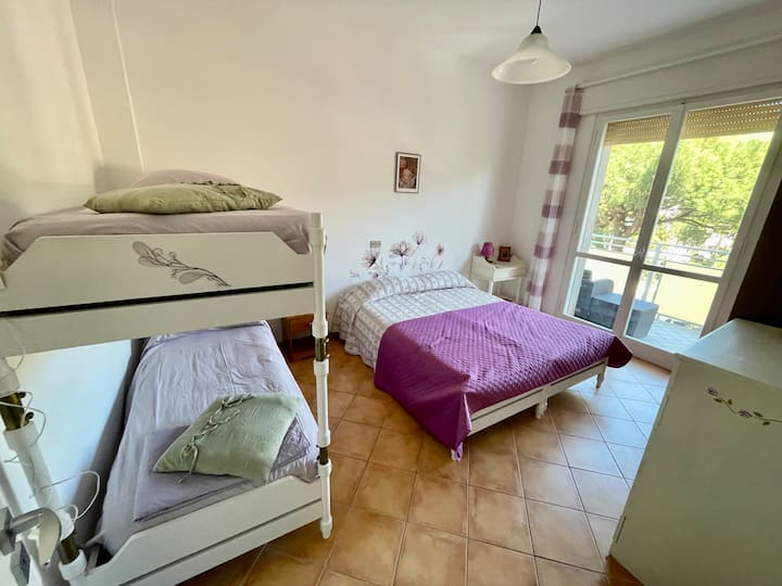La Rondine A Mima, Confortevole Stanza Con Balcone - Milano Marittima