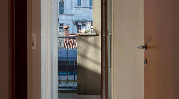 Vivaldi"  Lovely View 50 Meters Piazza S. Marco - Venice