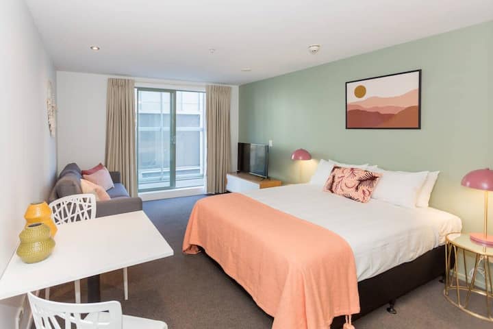 Cosy Studio In Cdb With Kitchenette - Christchurch