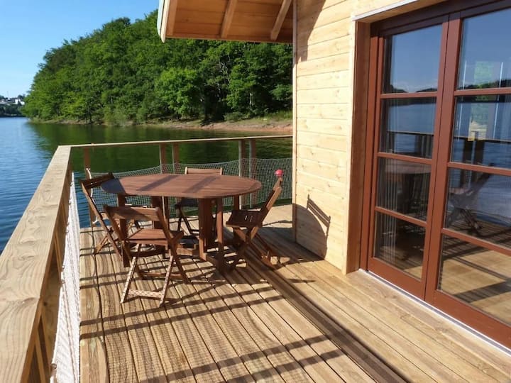 Chalet Flottant Pour 4 Personnes - Le Martinique - Cantal