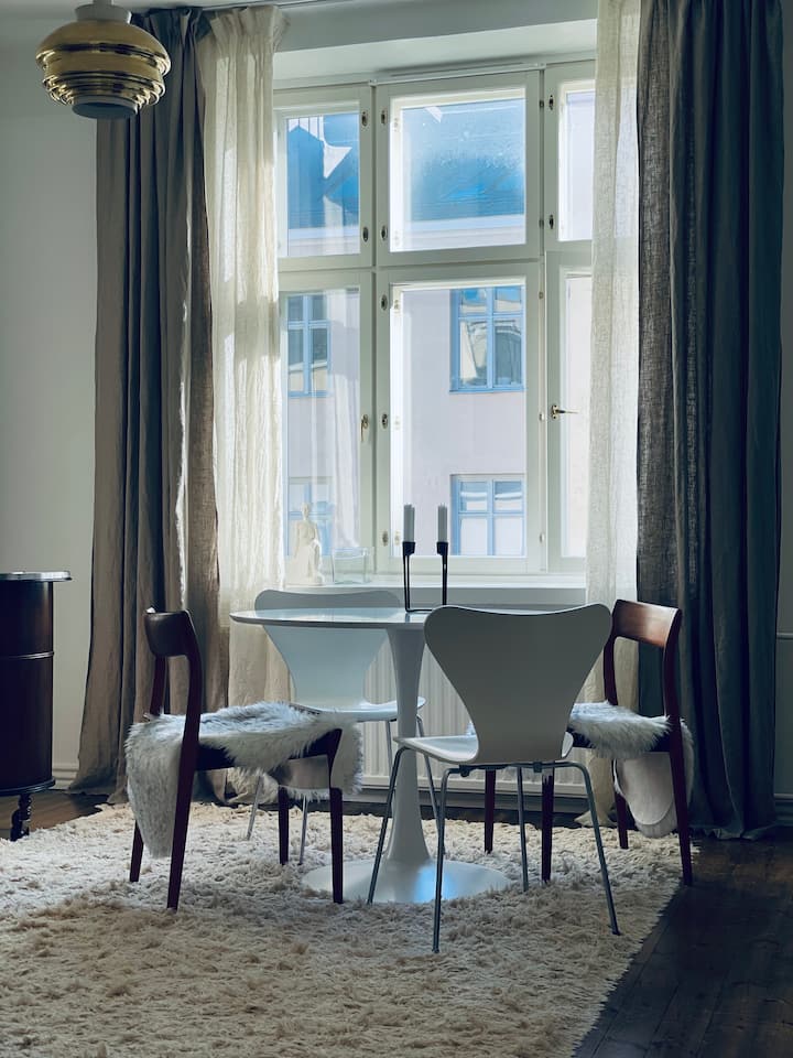 Renewed Design/vintage Apartment In Punavuori - Helsinki