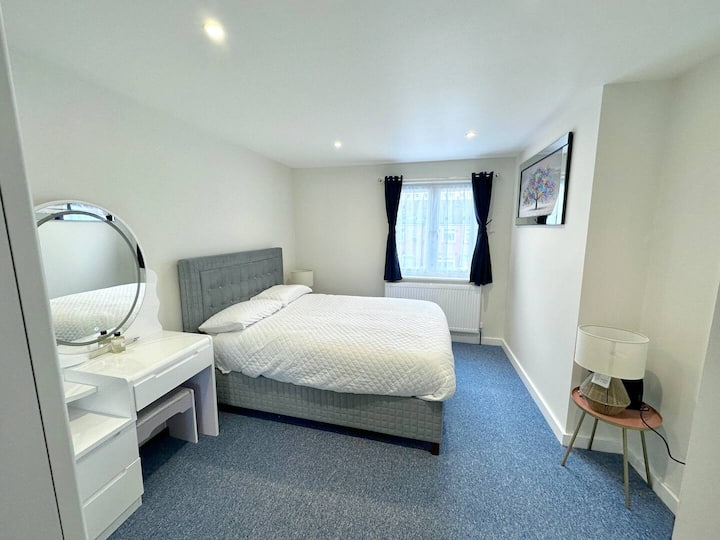 3bed & 2bath House/ Free Parking/fast Wifi/garden - Greenwich