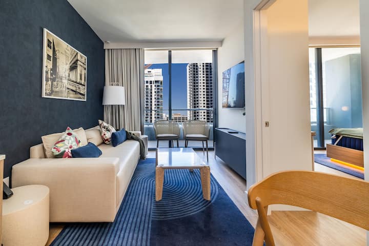 Stylish 2br Condo W/ Balcony & Views In Downtown - Miami, FL