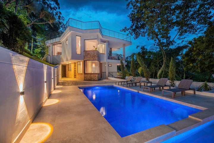 Luxury Forest Villa/pool Jacuzzi / 15-min Provenza - Envigado